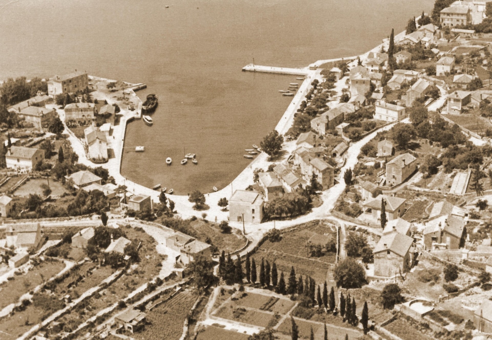 Bracera Inn • Malinska • About us